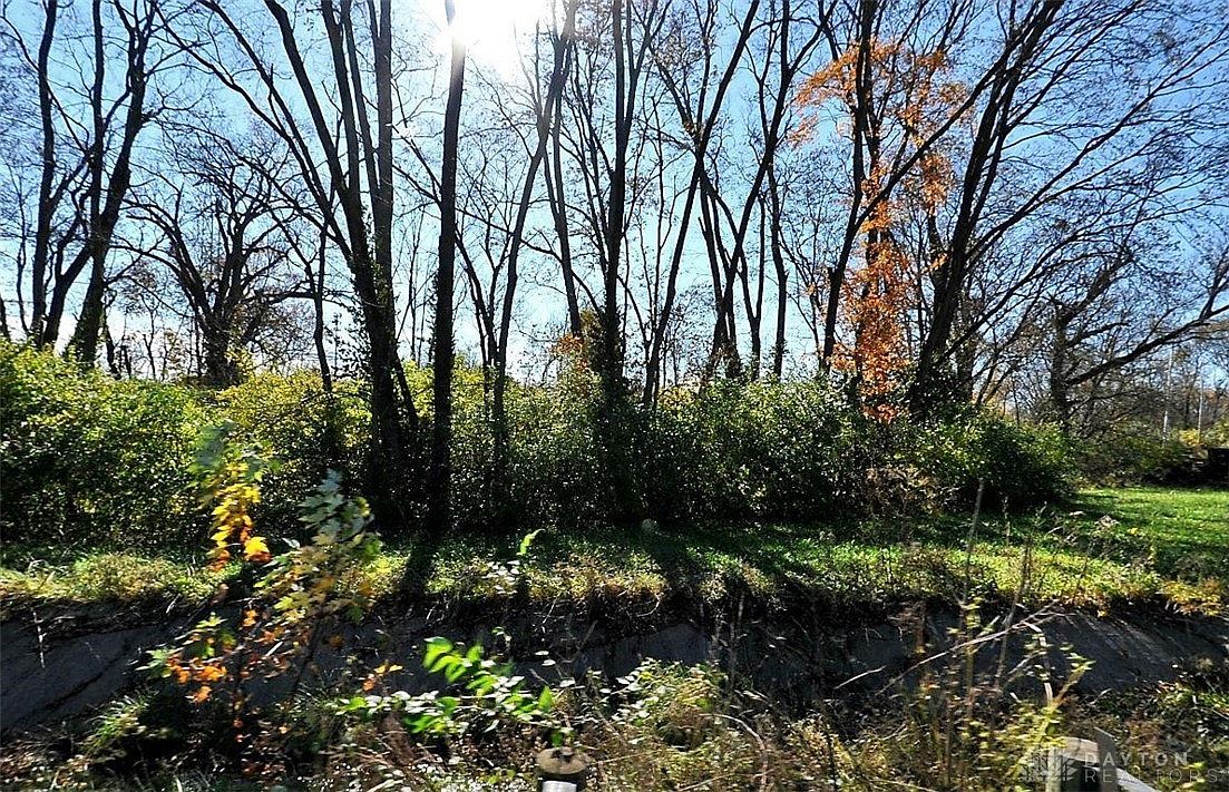 4568 Little Richmond Rd, Dayton, OH 45417 | Zillow