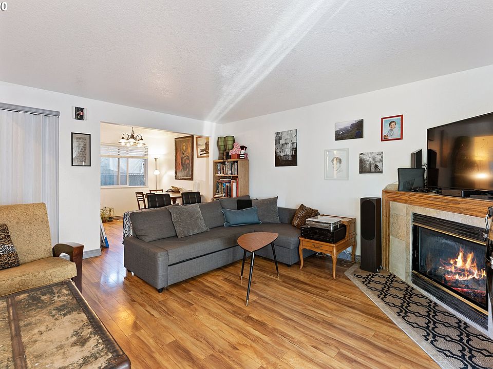 6425 SE Woodstock Blvd, Portland, OR 97206 | Zillow