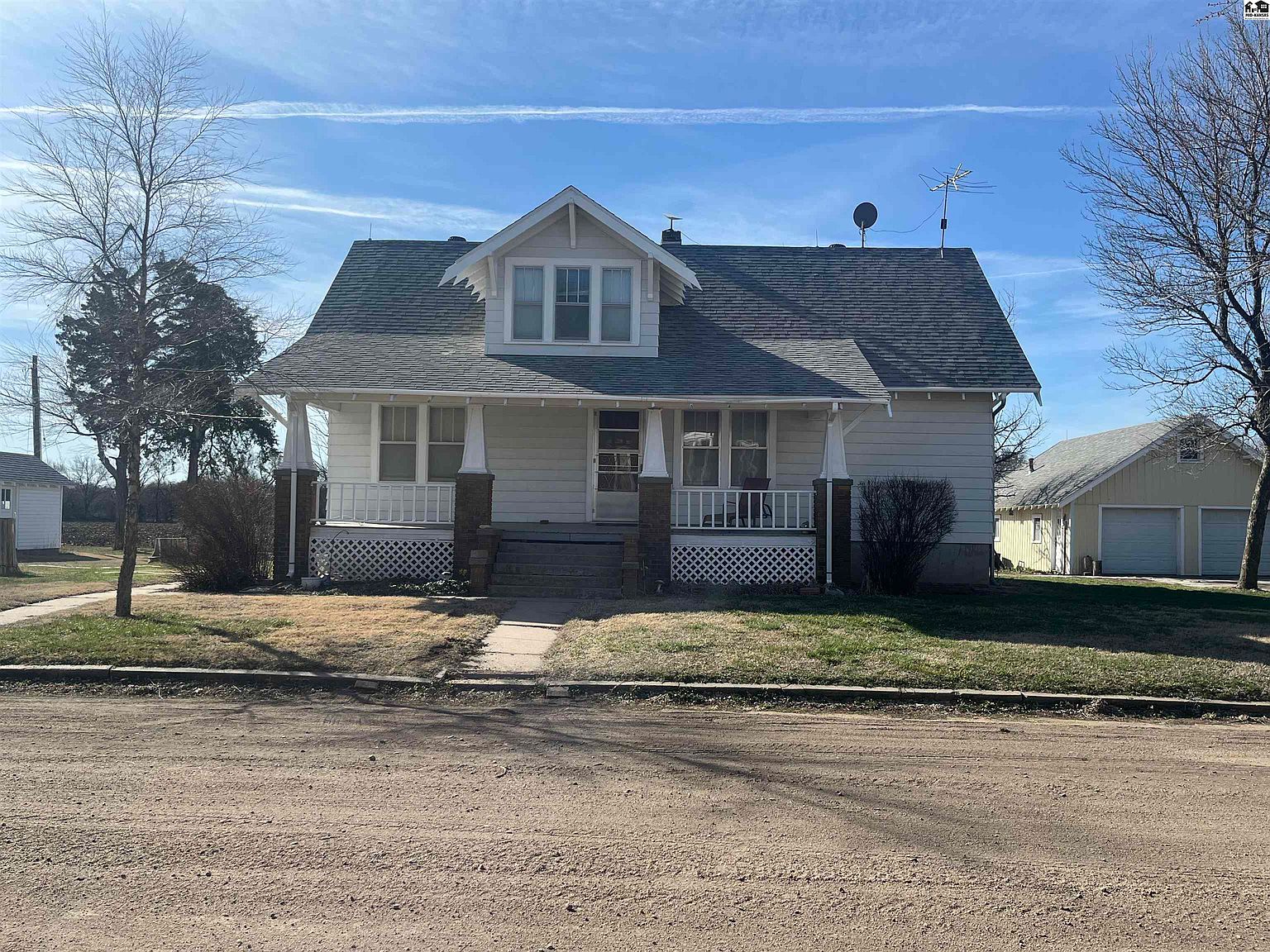 140 Saxman St, Sterling, KS 67579 | MLS #50367 | Zillow