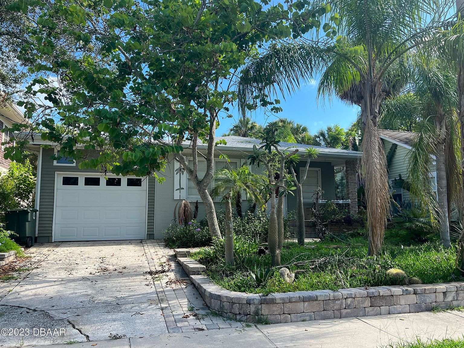 319 Braddock Ave, Daytona Beach, FL 32118 | Zillow