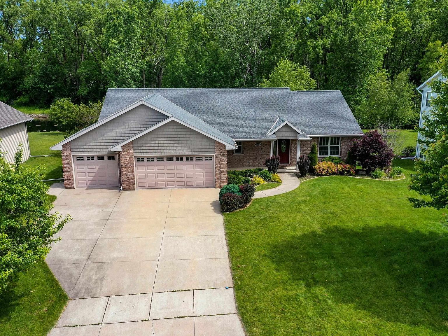 2361 Berkley Rd, De Pere, WI 54115 | Zillow