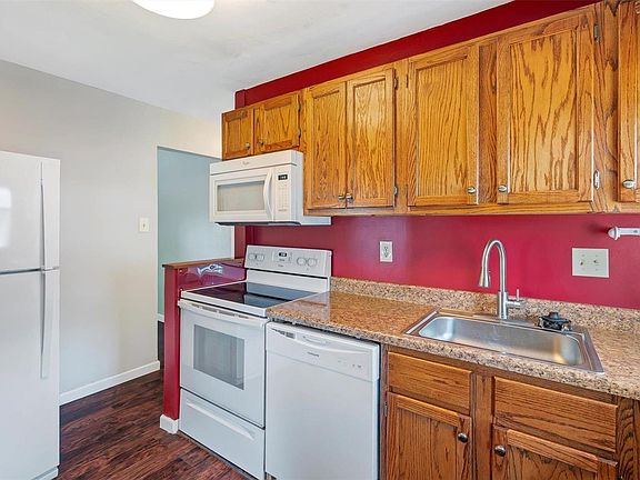 10630 Saint Lawrence Ln, Saint Ann, MO 63074 | Zillow