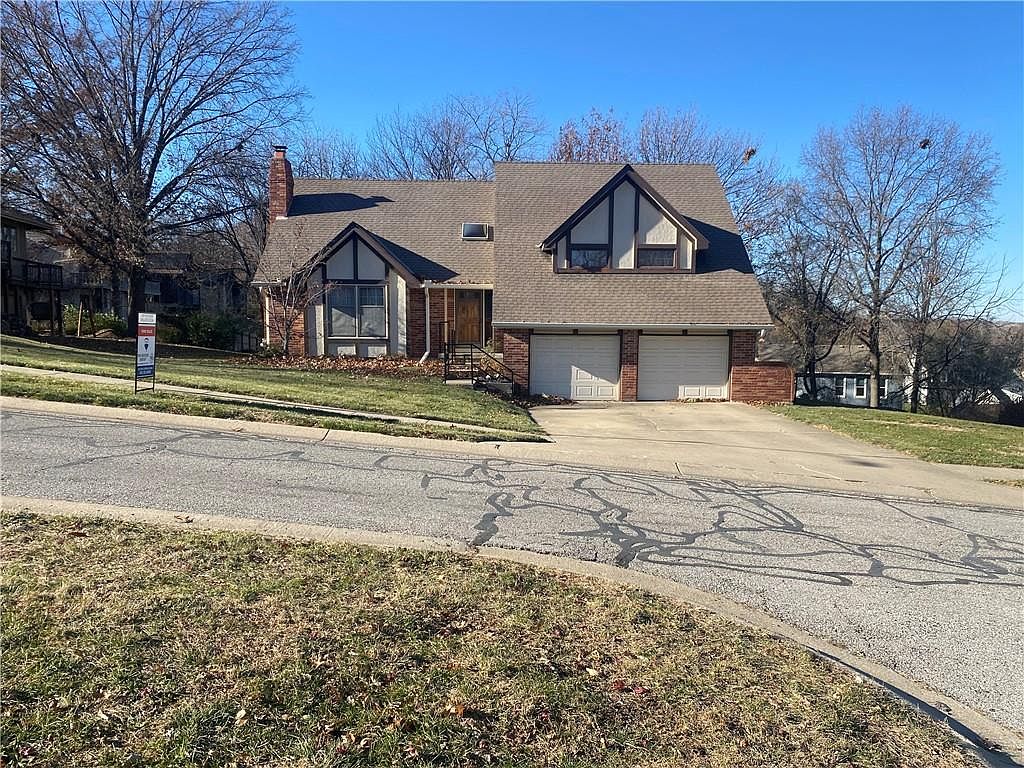 1204 Campbell Ave, Liberty, MO 64068 | MLS #2521538 | Zillow