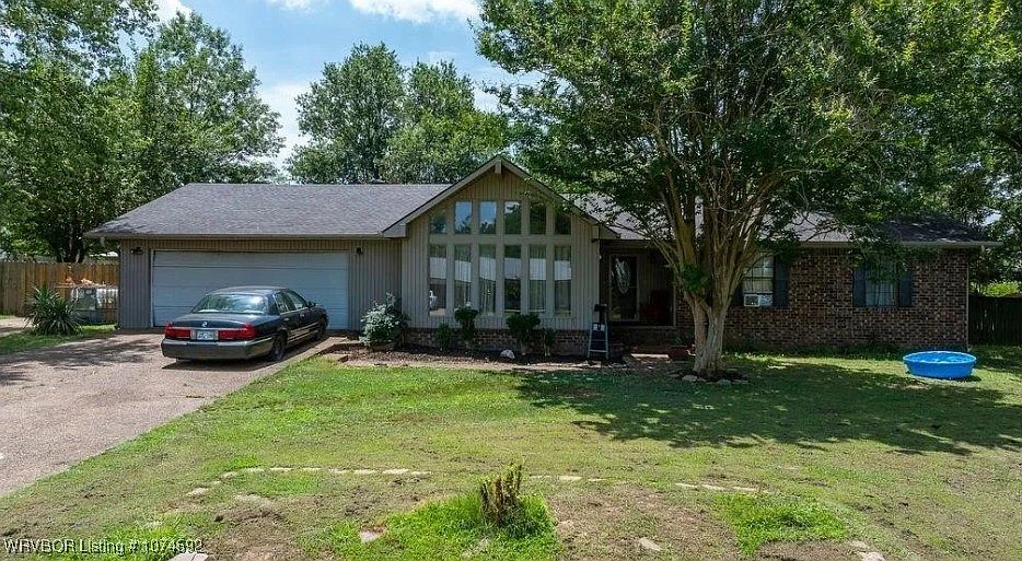 111 Lynn Dr, Arkoma, OK 74901 | MLS #1074592 | Zillow