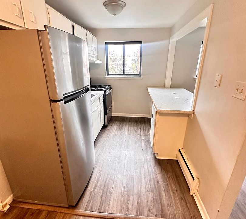 Marshall Woods Apartments - 6700 Marshall Rd Upper Darby PA | Zillow