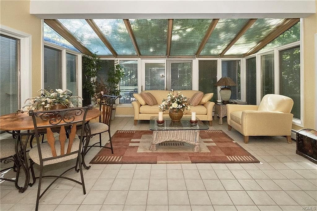 4 Kevin Dr, Suffern, NY 10901 | Zillow