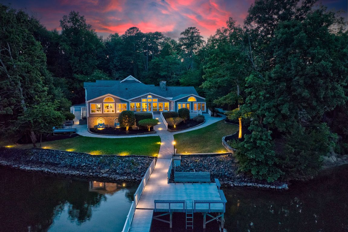 207 Riverview Ter, Lake Wylie, SC 29710 | MLS #4150176 | Zillow