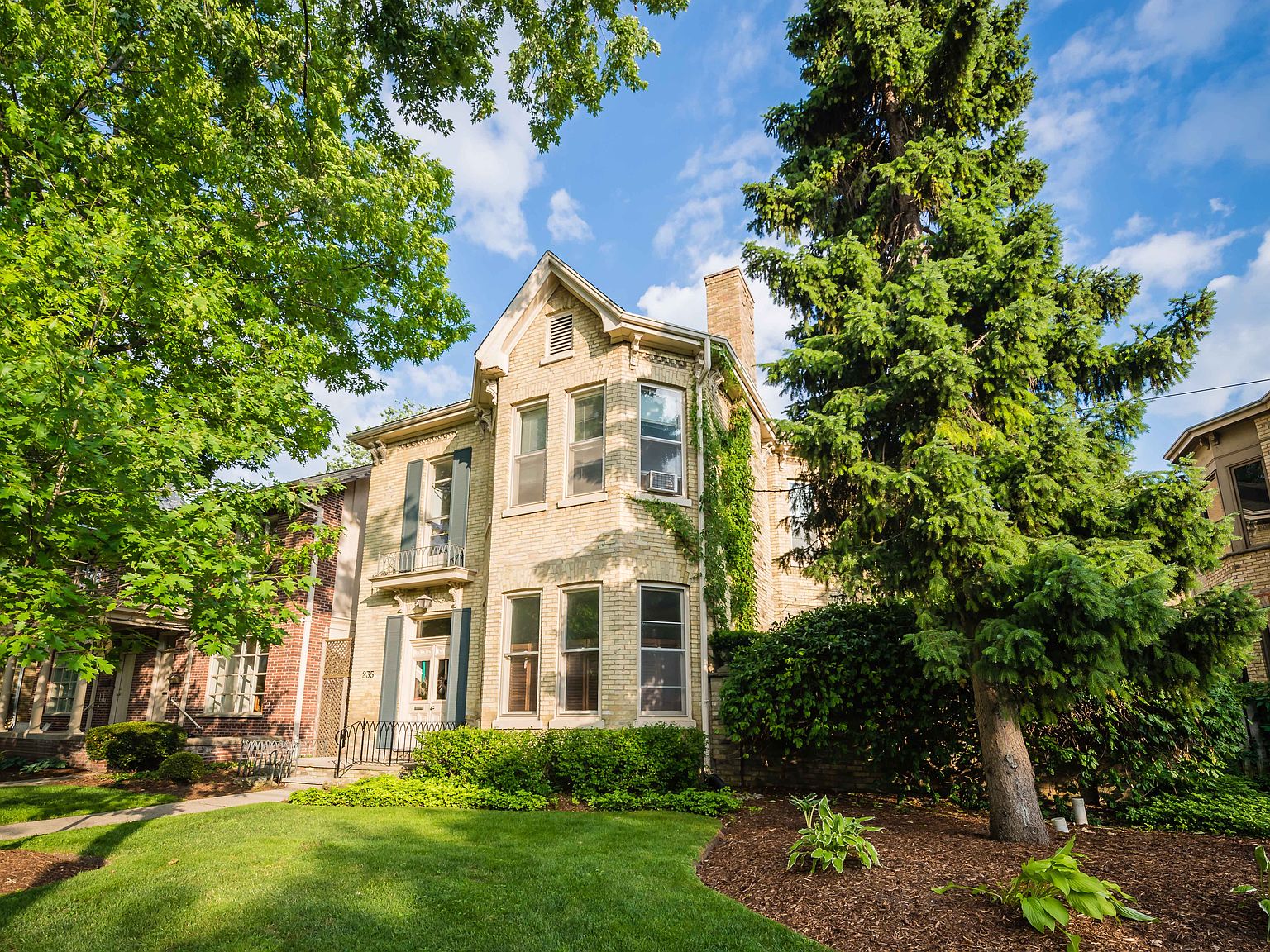 235 Hyman St, London, ON N6A 1N6 | Zillow