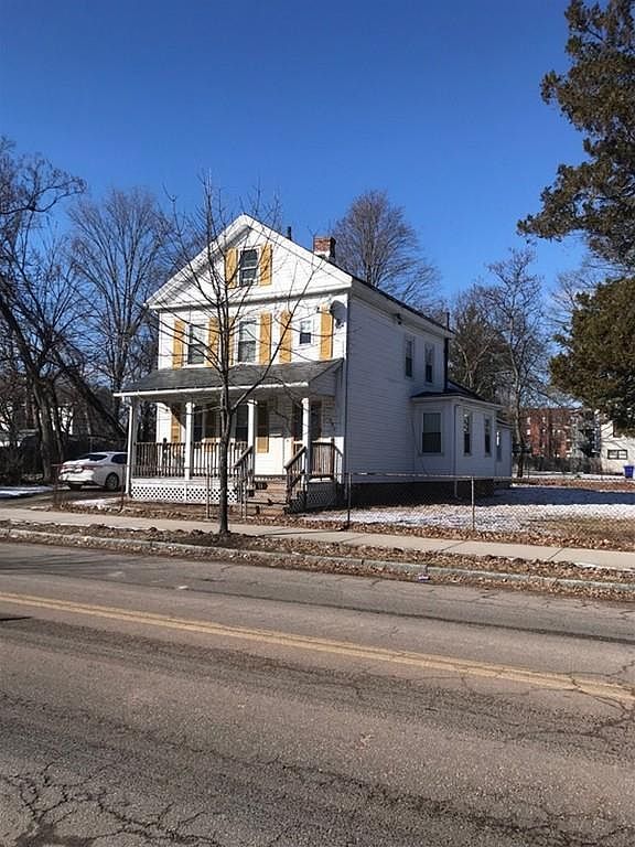 582 Union St, Springfield, MA 01109 | Zillow
