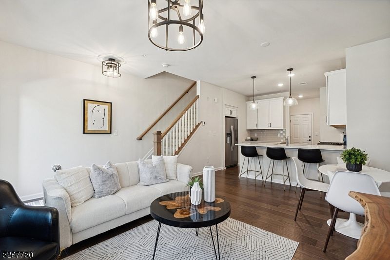 4 Sadie Cir Union NJ | Zillow