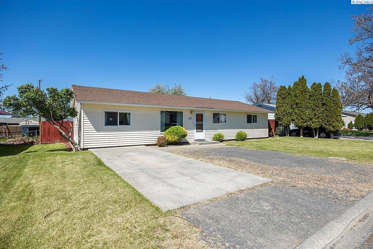 681 S 2nd Ave, Connell, WA 99326 | Zillow