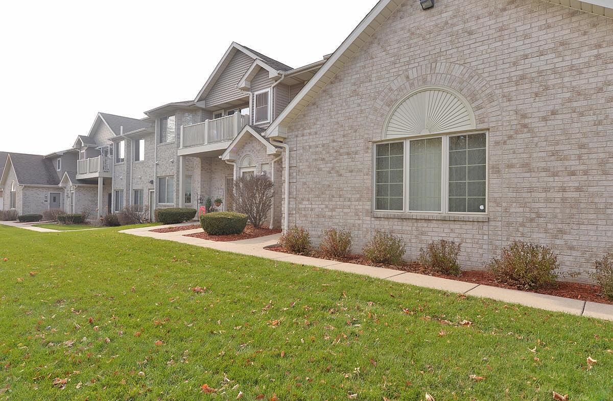 1019 Hunter DRIVE #65, Racine, WI 53406 | Zillow