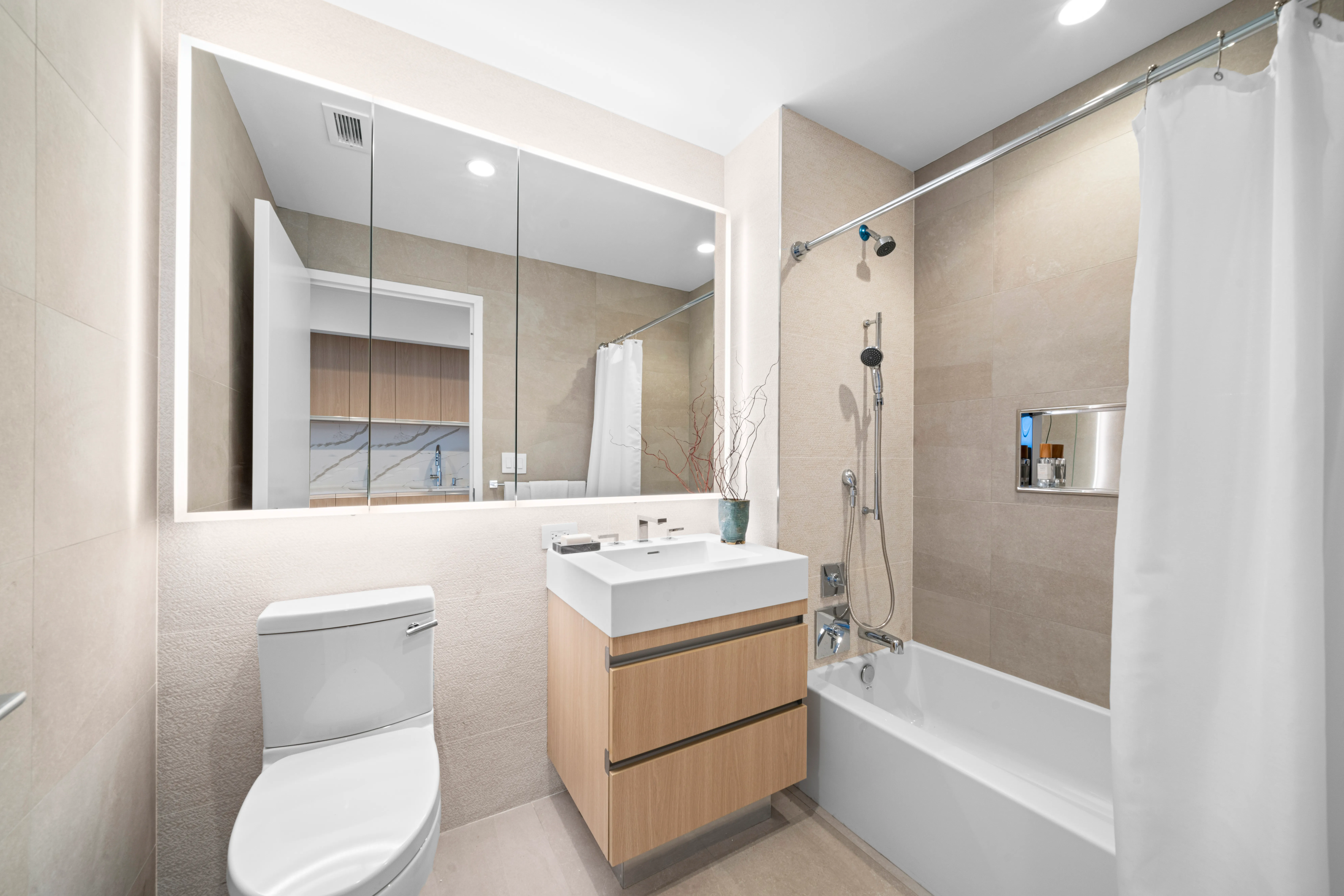 17 Battery Place #1820 in Financial District, Manhattan | StreetEasy