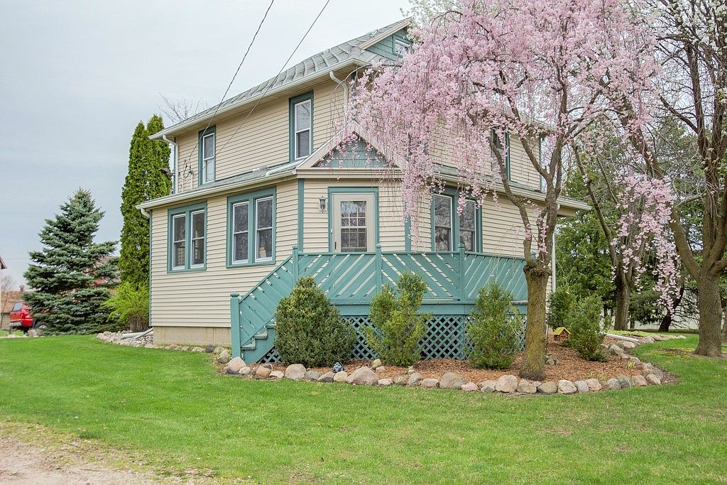 1752 W Walker Rd, Saint Johns, MI 48879 | Zillow