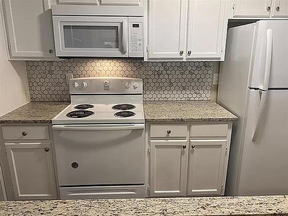 7313 Gulf Fwy APT 403, Houston, TX 77017 | Zillow