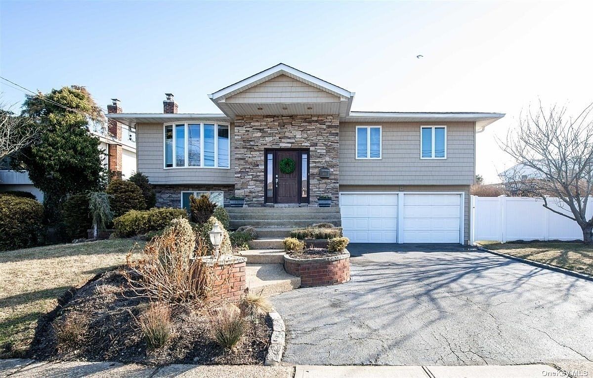3177 Clubhouse Rd, Merrick, NY 11566 | Zillow