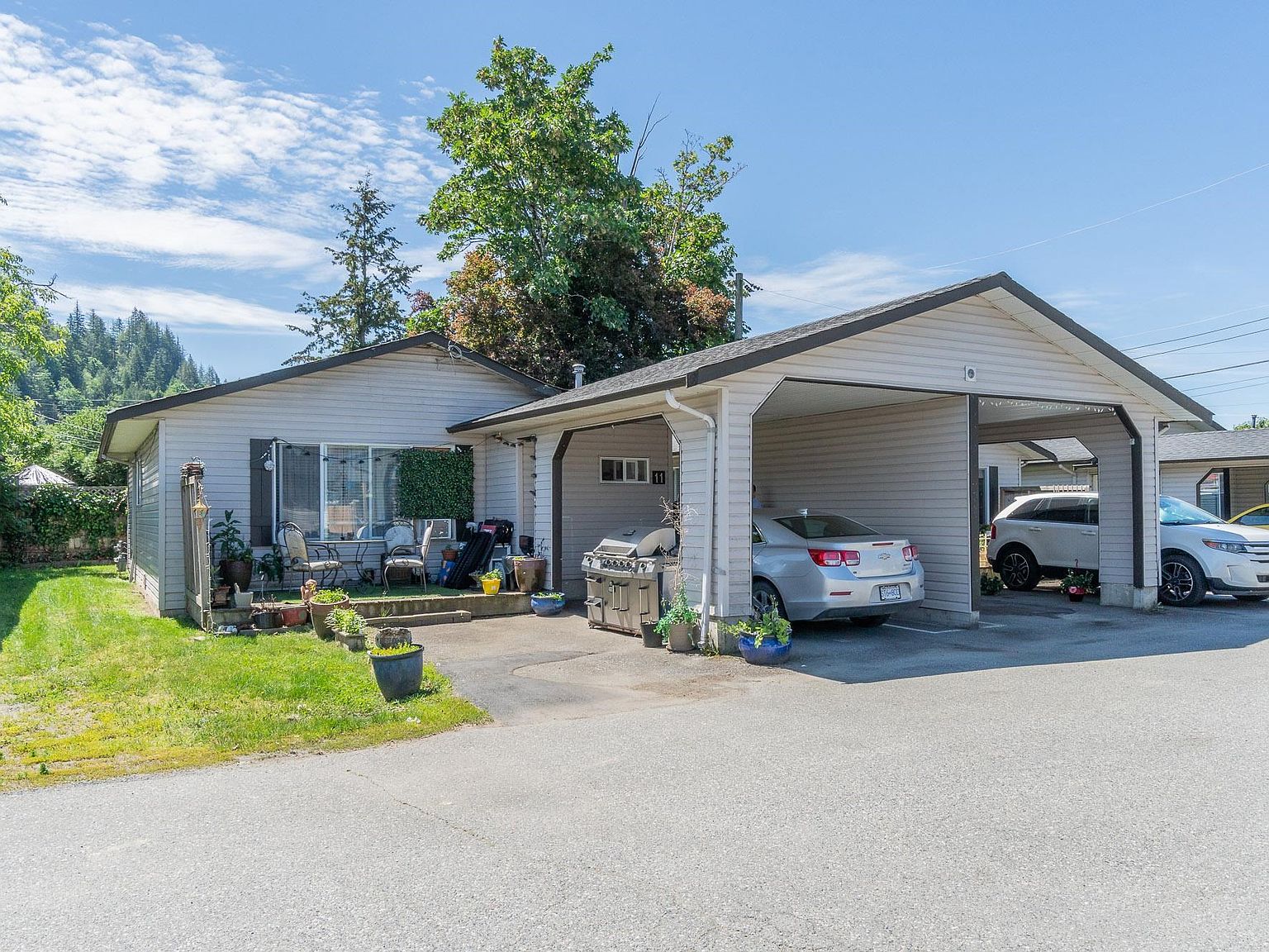 5648 Vedder Rd #11, Chilliwack, BC V2R 3M9 | MLS #R2896915 | Zillow