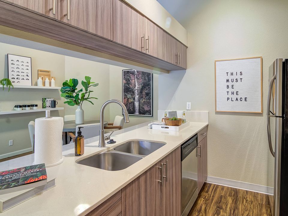 Elm Row - 1525 SW Park Ave Portland OR | Zillow