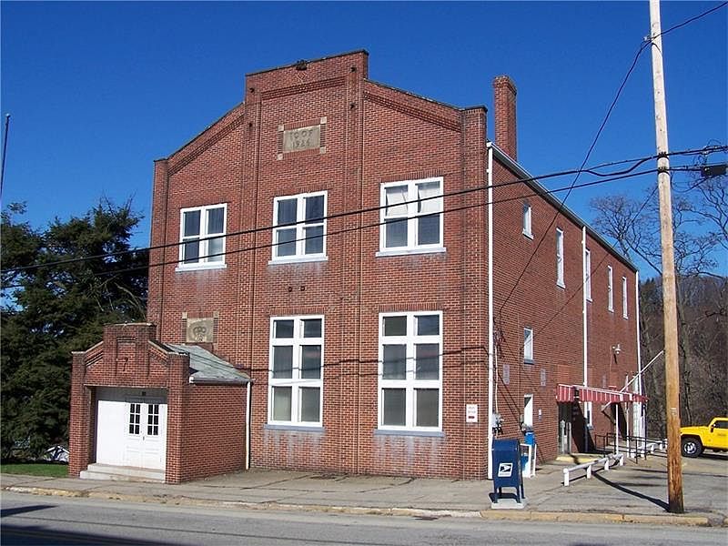 184 Main St, Adamsburg, PA 15611 | Zillow