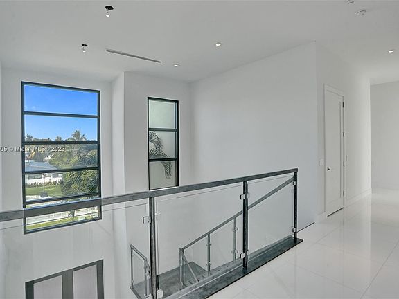 2040 NE 121st Rd, North Miami, FL 33181 | Zillow