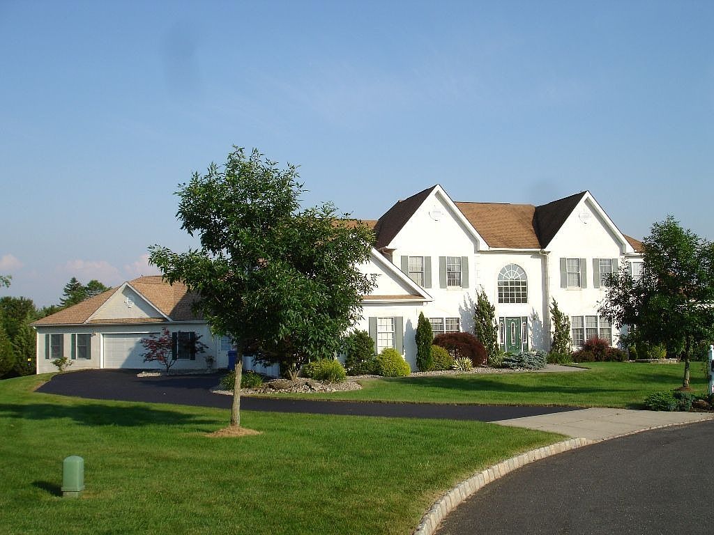 15 Kingfisher Ln, Skillman, NJ 08558 | Zillow