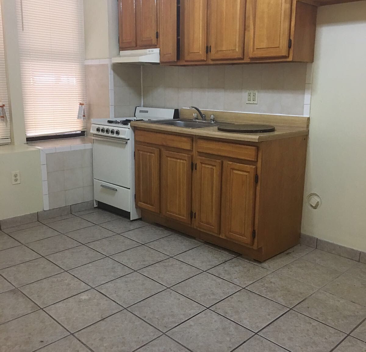 1716 Summit Ave APT B1, Union City, NJ 07087 | Zillow