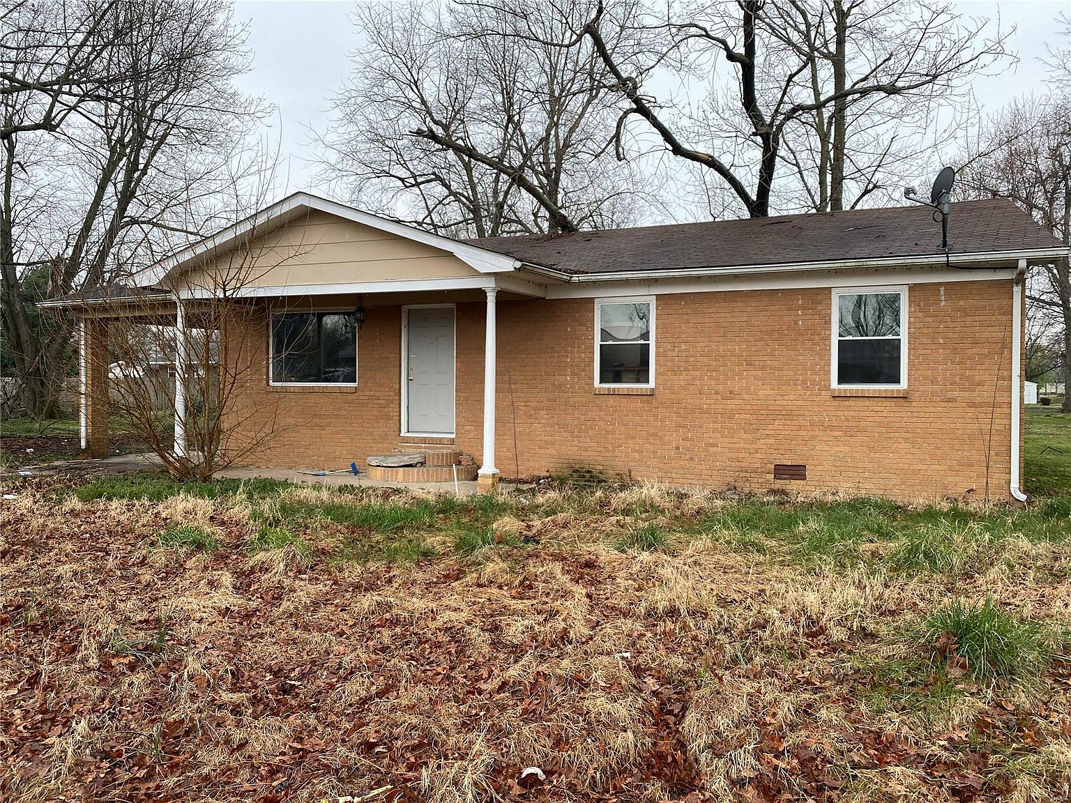 301 Shelley St, Parma, MO 63870 | Zillow