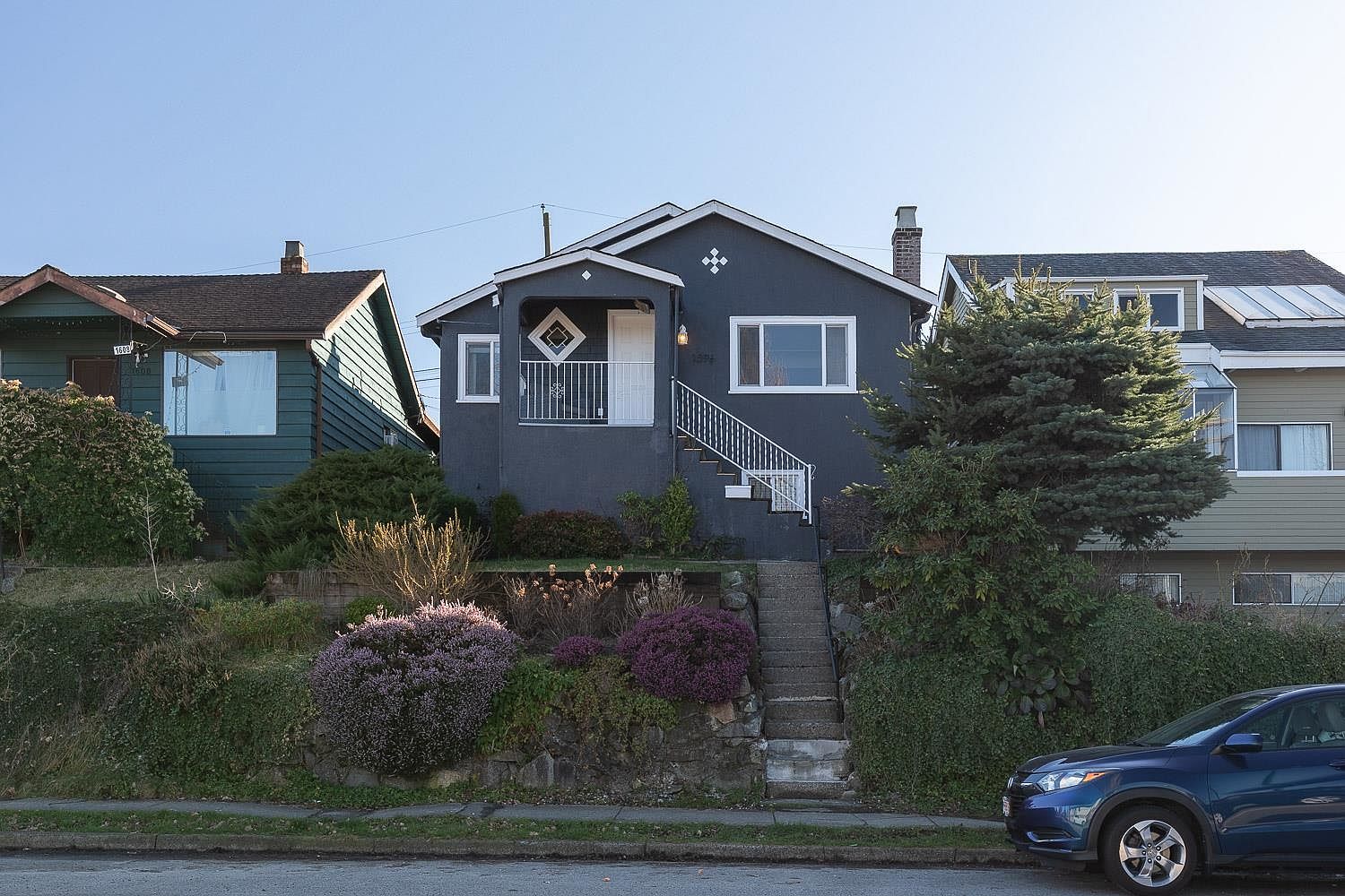 1596 E 33rd Ave, Vancouver, BC V5N 3C8 | MLS #R2967923 | Zillow