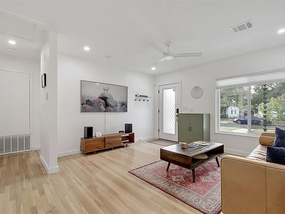 1040 Broadview St, Austin, TX 78723 | Zillow