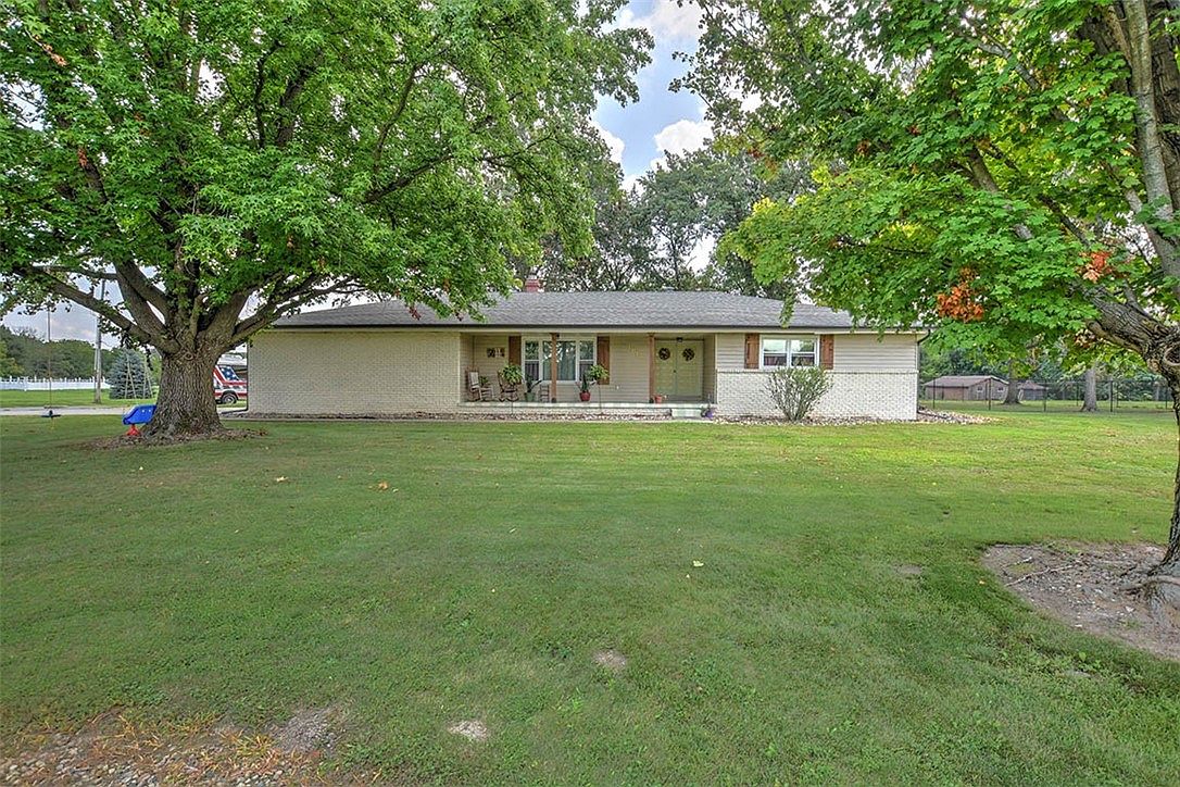 1812 Dipper Ln, Decatur, IL 62521 | Zillow