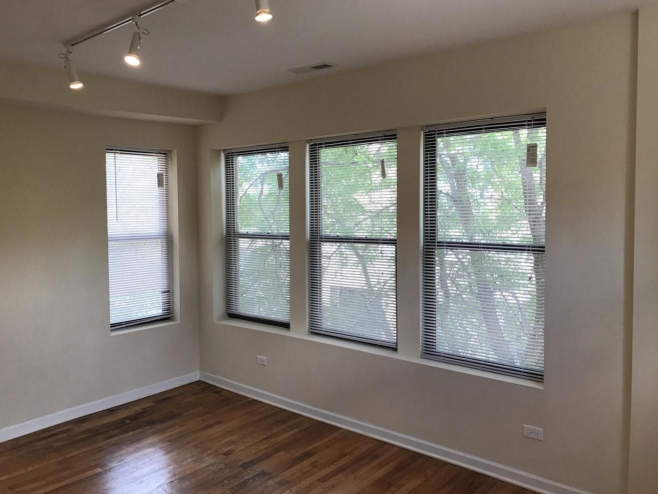 4746-50 N Sacramento Ave, Chicago, IL 60625 | Zillow