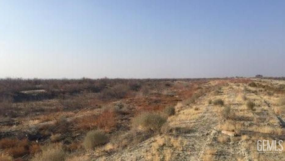 123 Front St, Buttonwillow, CA 93206 | MLS #202410446 | Zillow