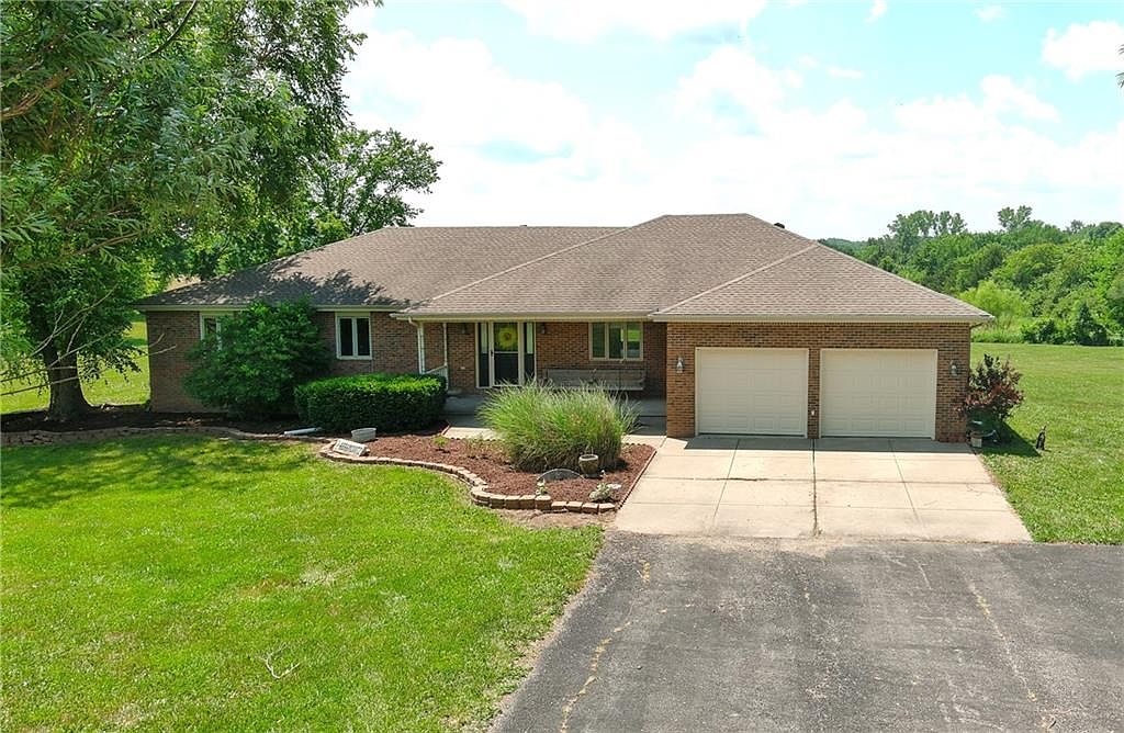 16033 Dempsey Rd, Leavenworth, KS 66048 | Zillow