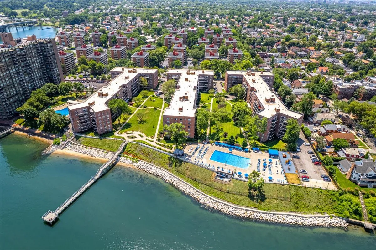 162-41 Powells Cove Boulevard #4D in Beechhurst, Queens | StreetEasy
