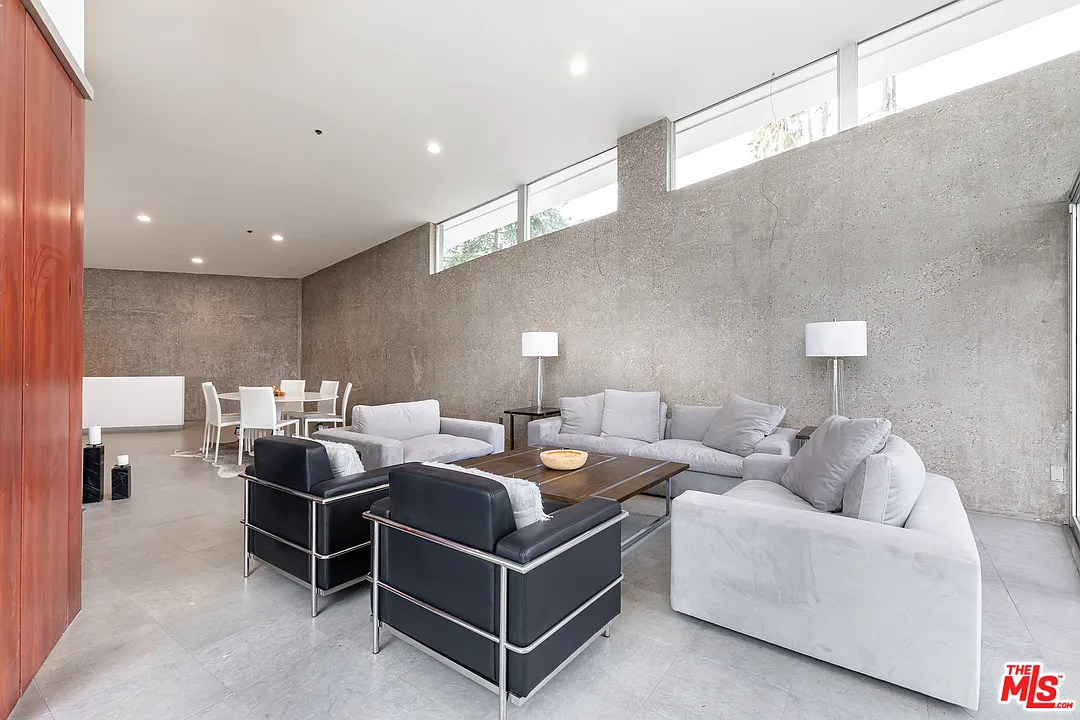 Abandoned: Inside Mary J. Blige's Former Hollywood Hills Mansion ...