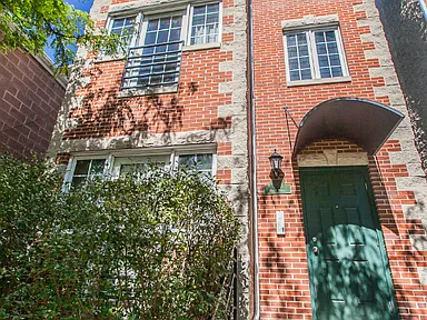 Sun-filled Noble Square duplex near Wicker Park - 1458 W Cortez St ...