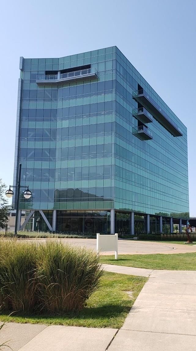 1 Kone Ct #803, Moline, IL 61265 | Zillow