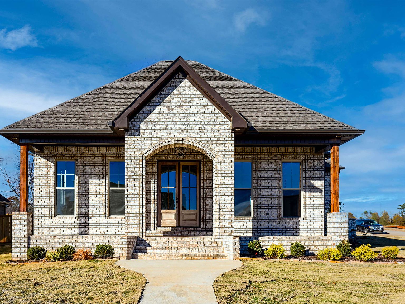 200 Chestnut Oak Dr, Florence, AL 35633 | MLS #512394 | Zillow