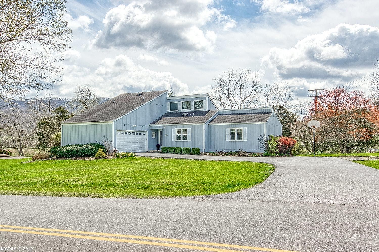 817 Clubhouse Rd, Blacksburg, VA 24060 | Zillow
