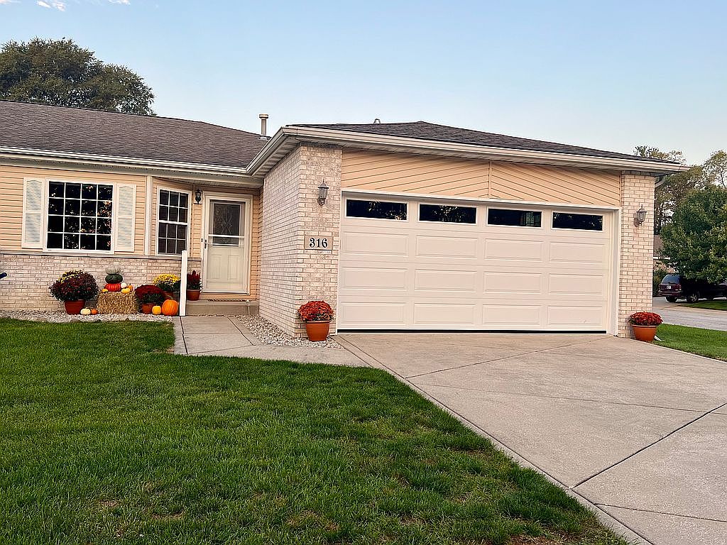 316 Carnation St, Demotte, IN 46310 | Zillow