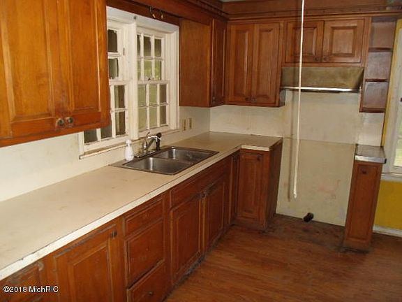 2125 M 140, Niles, MI 49120 | Zillow