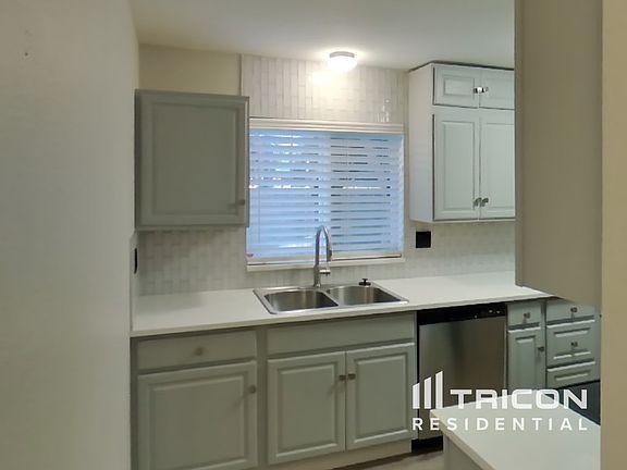 19414 SE 264th St, Kent, WA 98042 | Zillow