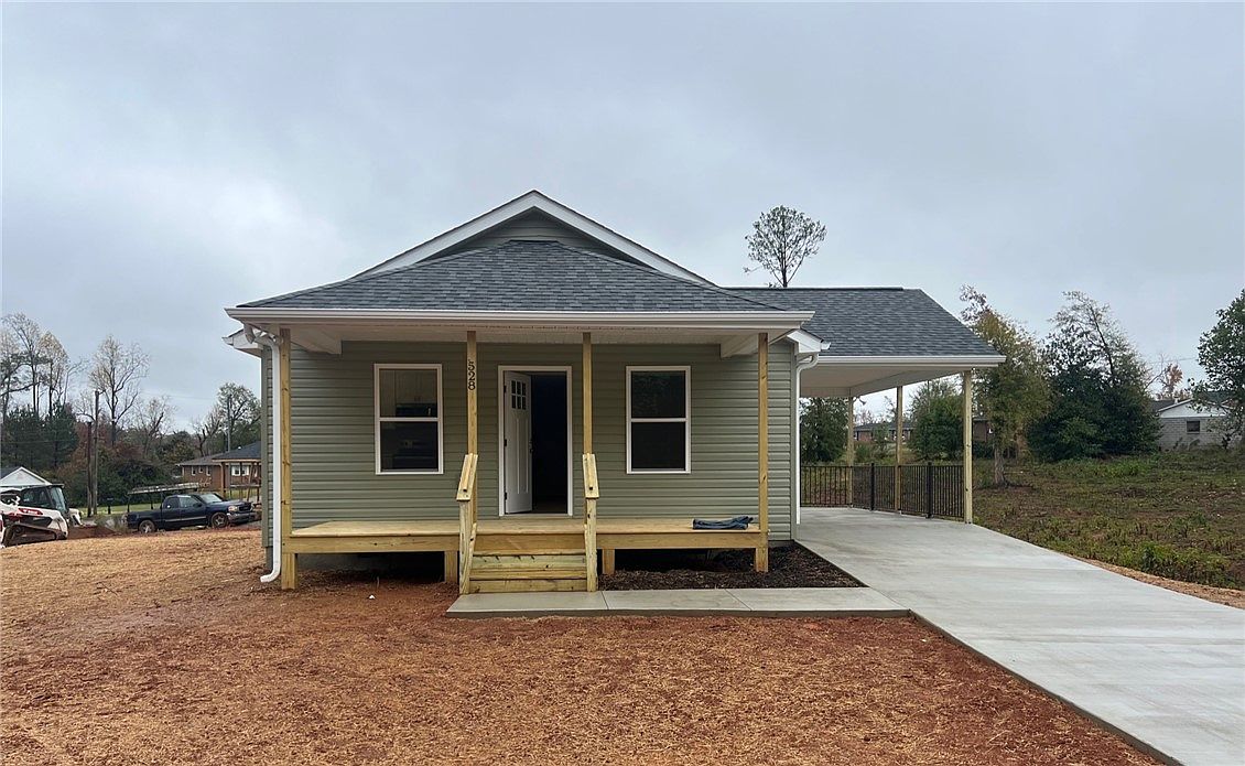 528 E South 5th St, Seneca, SC 29678 | Zillow