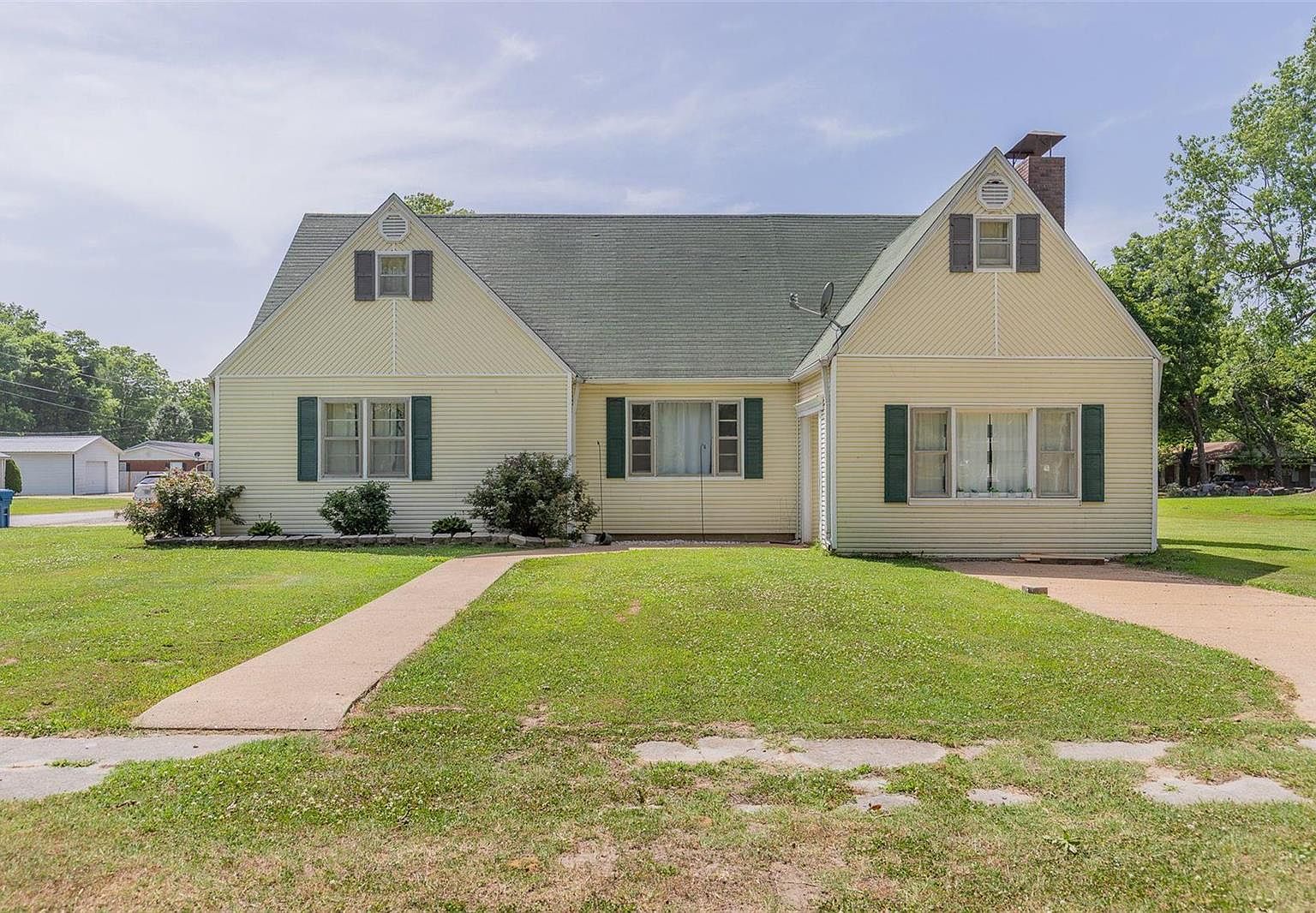 305 E Kelsey St, Naylor, MO 63953 | Zillow