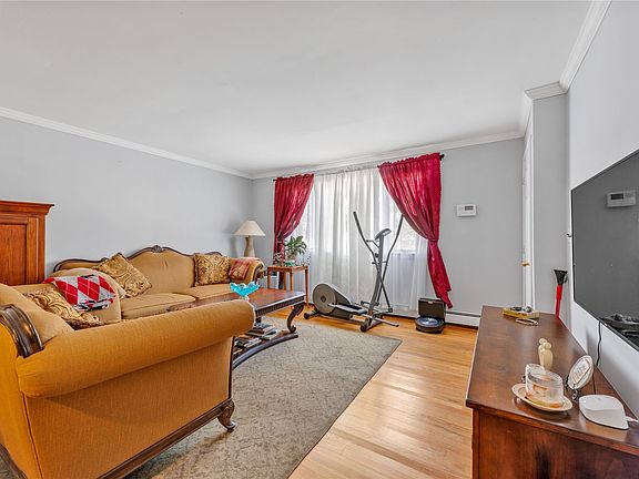 40 N Ronald Drive, Amityville, NY 11701 | MLS #3515644 | Zillow