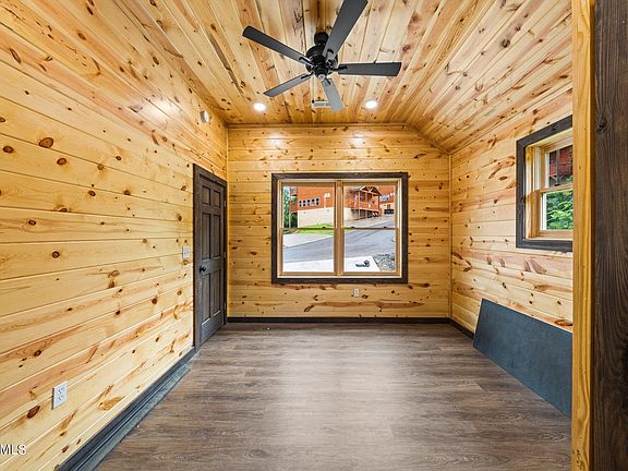 3334 Smoky Ridge Way, Sevierville, TN 37862 | MLS #1231523 | Zillow