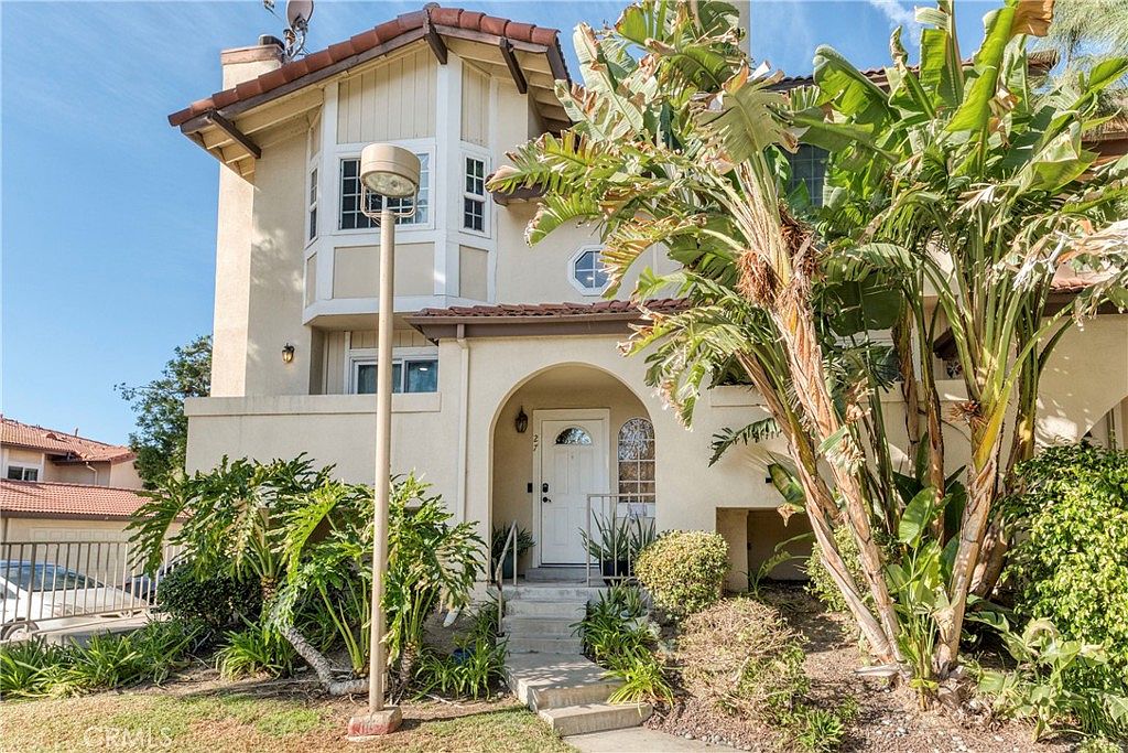 2791 Stearns Rd #27, Simi Valley, CA 93063 | MLS #SR23211903 | Zillow