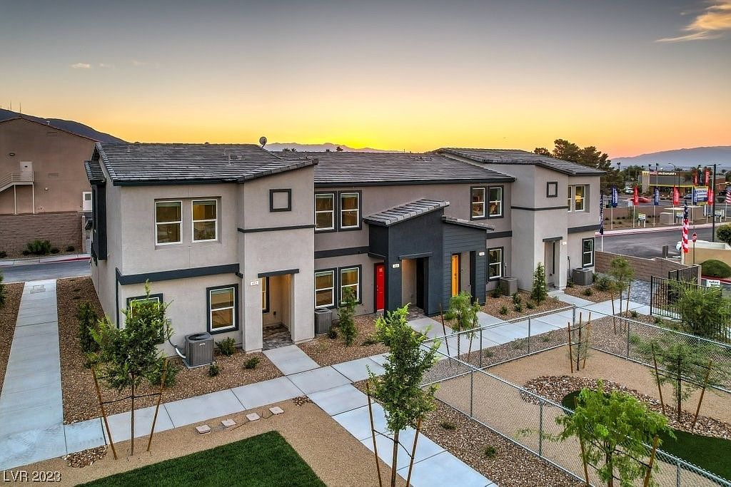 562 Foothills Dr, Henderson, NV 89002 | Zillow