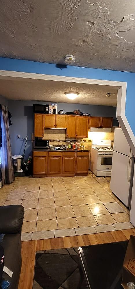 1039 Broad St FLOOR 2, Providence, RI 02905 | Zillow