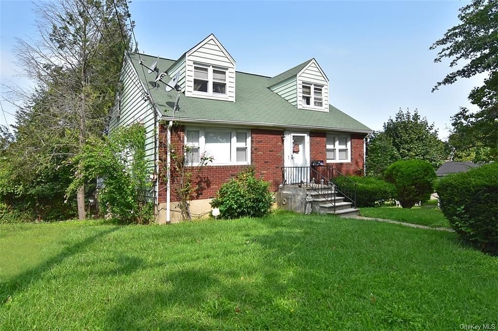 16 Stratton St S, Yonkers, NY 10701 | Zillow